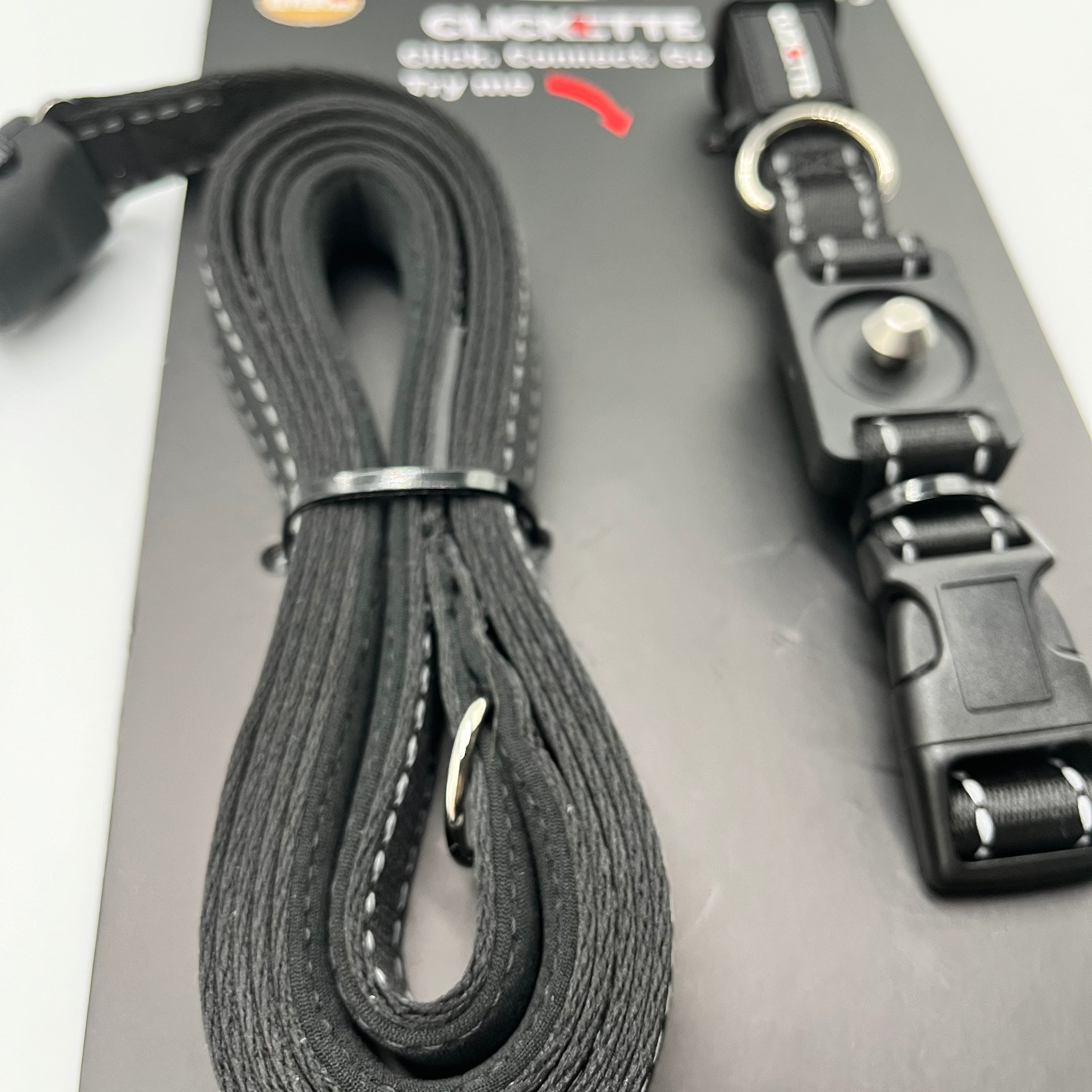 Clickette Magnetic Collar lock & Leash System-Black – Rescue Retriever